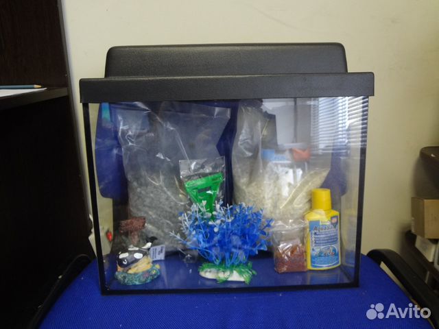 Аквариум прямоугольный 50л с набором и рыбкой