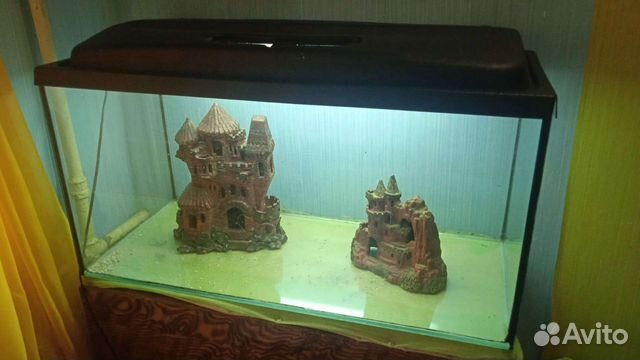 Аквариум 116 листов с крышкой, светом и гротами