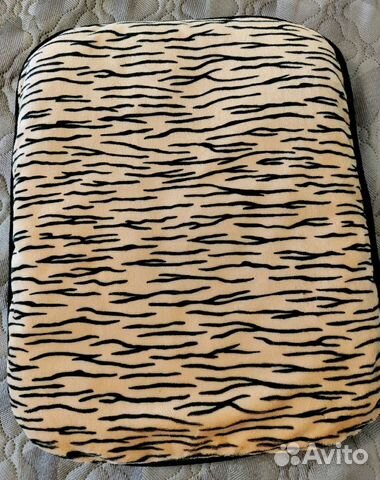 Лежанка для кошек, собак